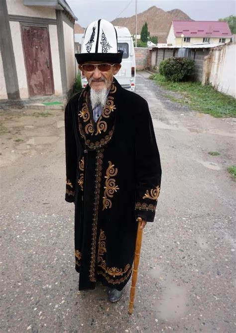 Kyrgyz Traditional Clothing 🇰🇬 Rtiele
