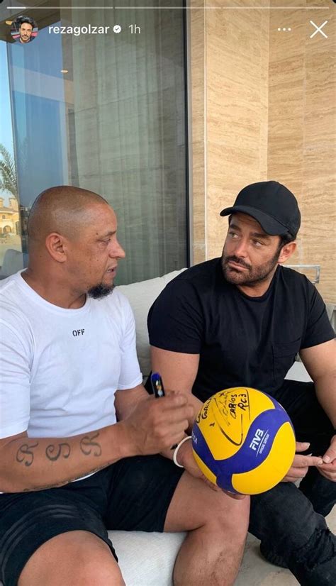 عکس هدیه ارزشمند روبرتو کارلوس به محمدرضا گلزار