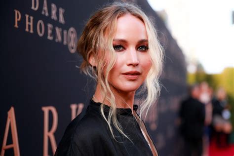 5 Motive Pentru Care Tenul Lui Jennifer Lawrence Arata Atat De Bine