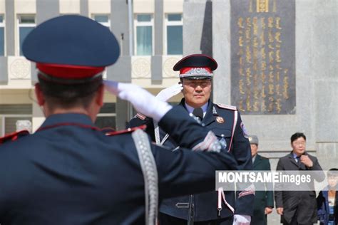 СҮХБААТАР Цагдаагийн болон дотоодын цэргийн байлдааны тугийг анх удаа орон нутагтаа заллаа