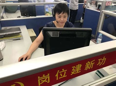 市房管局物业管理处和房地产市场监管处走进“夏令热线”接听962121物业服务热线居民来电澎湃号·政务澎湃新闻 The Paper