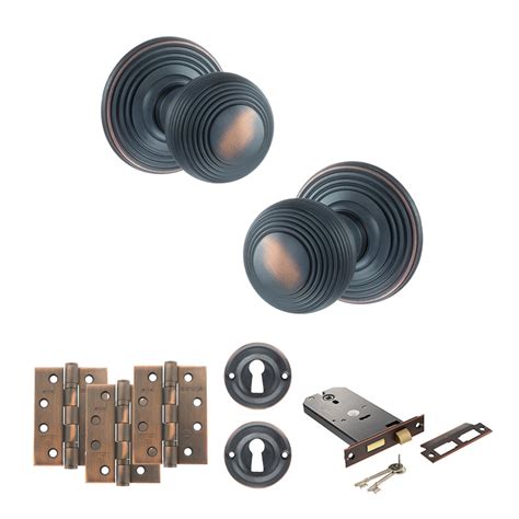 Old English Ripon Door Knob Pack Lock Set Horizontal Sashlock 4 F