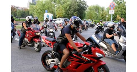 Рокерско шествие блокира възлови булеварди в Пловдив