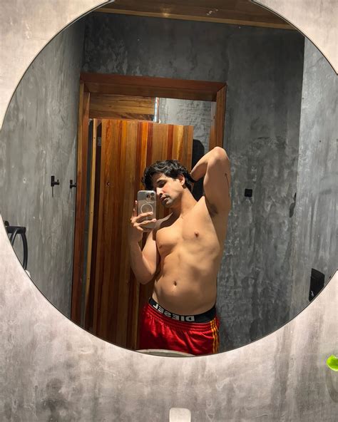 Crash Yeye Shirtless Celebs