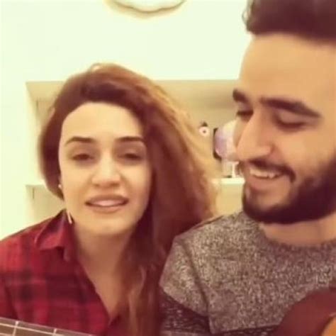 دانلود اهنگ ترکی شیمدی کندیمه با صدای زن از چیناره ملک زاده موزیک یاب