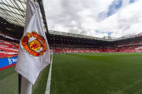 Manchester United Takeover Latest As Share Price Plunges Amid Sale