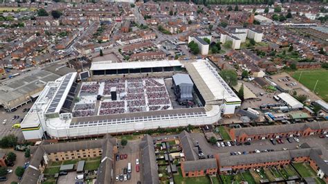Northamptons First Rod Stewart Gig Sees Fans Attend Stadium Bbc News