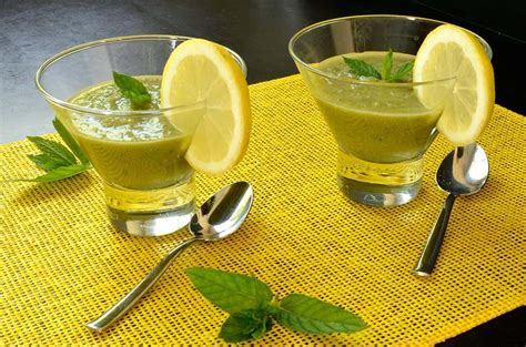 Soupe froide au concombre avocat et menthe Ma Cuisine Santé