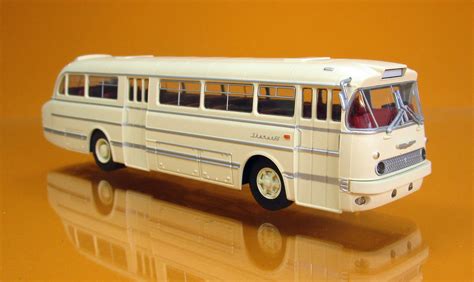 Ikarus 66 Stadtbus Zweitürig Beige Modell Car Zenker