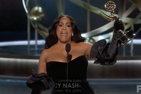 Niecy Nash Betts Emmy Acceptance Speech Is A Masterclass In Self Love