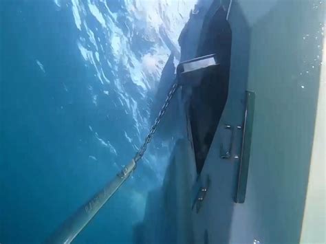 جثة خالد يوكاي تم التعرف عليها من ساعته، وتم تحديد سبب عدم ظهورها على السطح