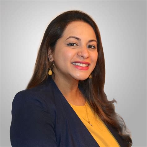 Kulsoom Khan Linkedin