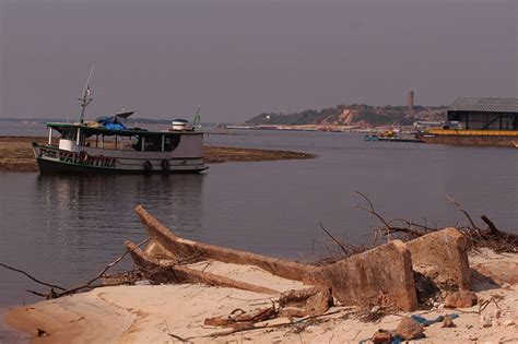 Nível do Rio Negro em Manaus é o mais baixo em dois meses