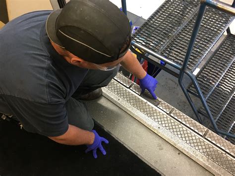 The Details On Doors How Forcing Your Way Into A Bart Car Can Harm