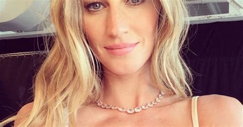 Gisele BündchenSexiest Woman of the Day raannt