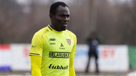 Von Shakhter Soligorsk Darboe Wechselt Nach Dubai Zu Al Nasr
