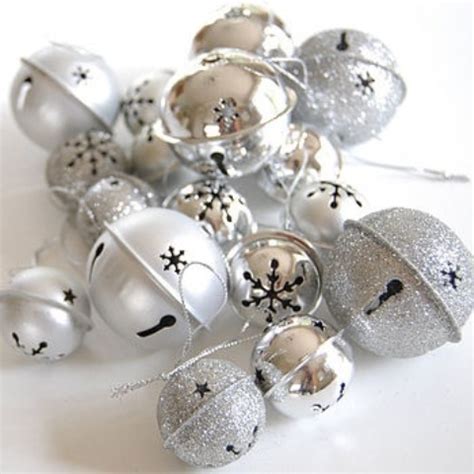 75 Ideas To Use Jingle Bells In Christmas Décor Digsdigs