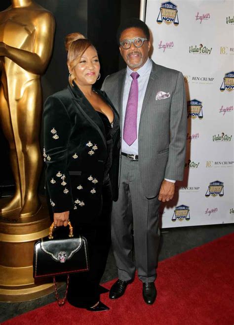 Judge Mathis Wife Files For Divorce Us Weekly