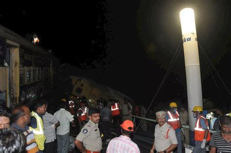Human Error Blamed As Train Collision Kills 13 People United Kingdom