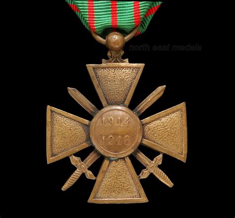 France French WW Croix De Guerre Reverse British Badges And Medals