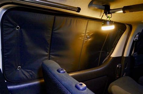 実は「明る過ぎ」はng！ 車中泊にちょうどいい12個のおすすめledランタンまとめ｜camp Hack[キャンプハック] Car Door