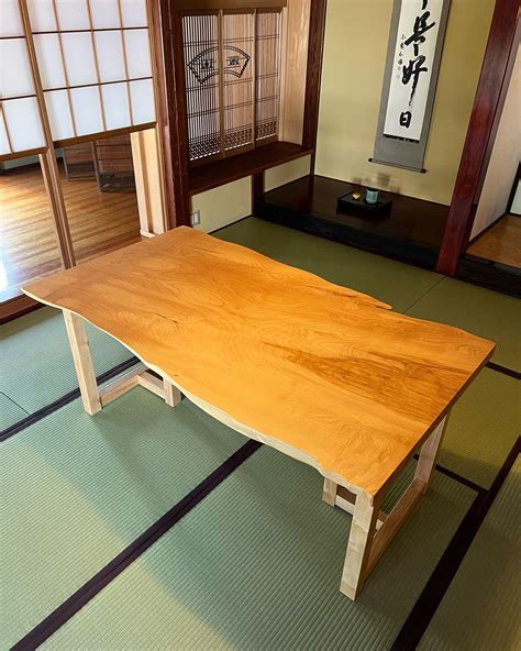 『一枚板テーブル 栃1500』 天然木家具 納入実例紹介 天然木の一枚板・家具 専門店〈天然木ギャラリー〉