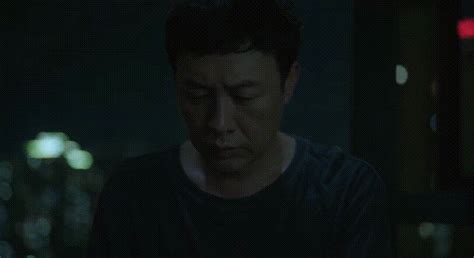 《隐秘角落》朱朝阳始终不肯说出实情，是受到两个死去男人的影响