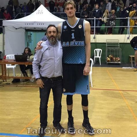 Blake Vedder Guys Tall People Tall Guys