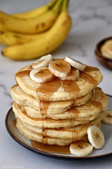 Fluffy Banana Pancakes