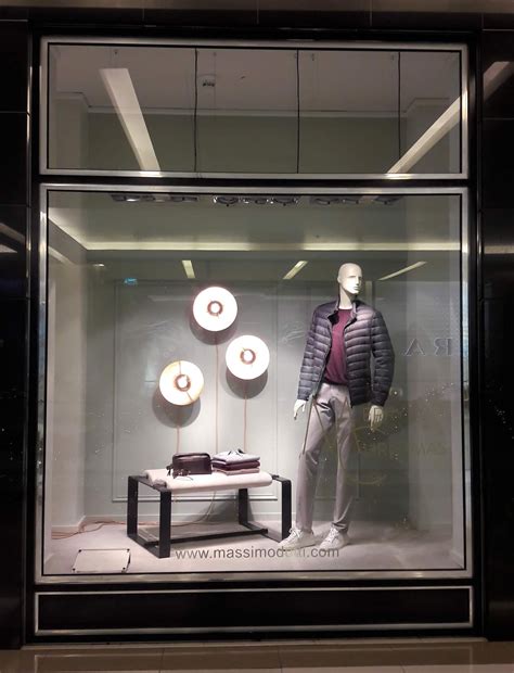 Massimo Dutti Merry Christmas Window Display At Siam Paragon In Bangkok