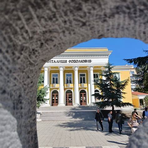 По стълбата на Караджов камък Всеки си преценя дали към момента може