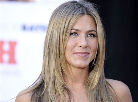 Jennifer Aniston Topless À 50 Ans Lactrice Fait Sensation