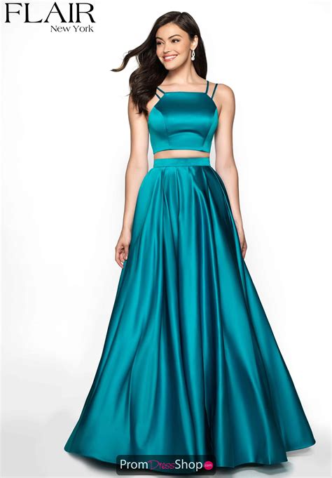 What Color Shoes To Wear With A Teal Dress 8 Teal Dress Outfit Ideas