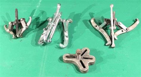 4 Pc Automotive Pullers Sherwood Auctions
