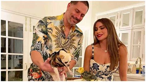 Sofia Vergara Hosts A Vietnamese Party Along With Her Chi