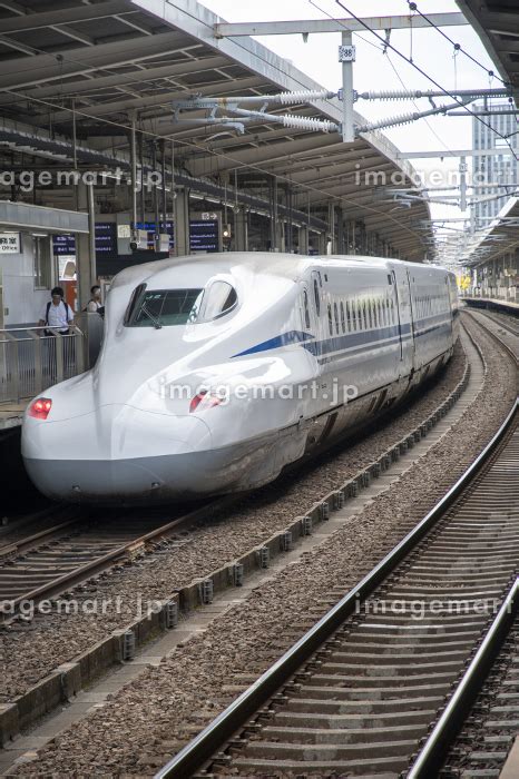 東海道山陽新幹線 N700sの写真素材 [228059330] イメージマート