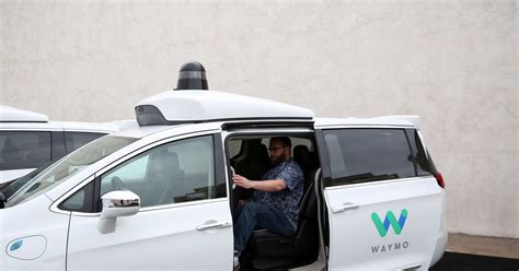 Ya Funciona Un Servicio De Taxis Que Se Manejan Solos