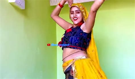 Tu Cheez Badi H Mast Mast ♥️ Meenu Prajapati Hot Dance Meenu