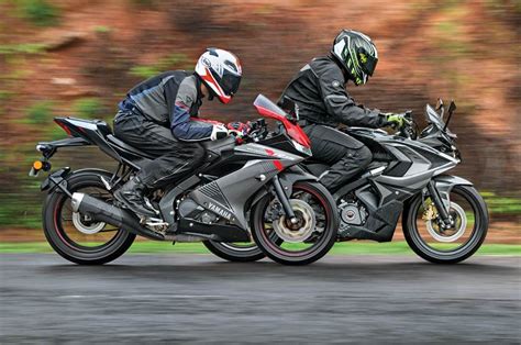 2018 Yamaha Yzf R15 V30 Vs Bajaj Pulsar Rs200 Comparison Autocar India