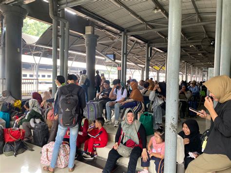 Daop Surabaya Catat 49 Ribu Tiket Periode Lebaran Sudah Terjual Suara