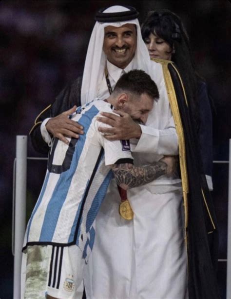 Media Goes Crazy Because Messi Wear King Thobe Somali Spot Forum