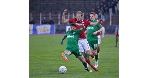 Дерби но отново под едно полувреме игра