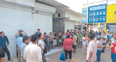 Comerciantes Del Mercado Modelo De Chiclayo En Conflicto Lambayeque