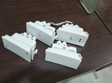 6a Modular Jumbo Switch Model Gold At ₹ 16 Piece In South 24 Parganas Id 26998501412