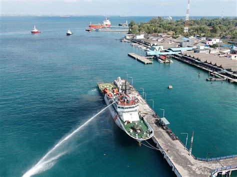 Terima Kargo Perdana Terminal Tanjung Uban Siap Jadi Trading Hub Di Asia Tenggara Republika