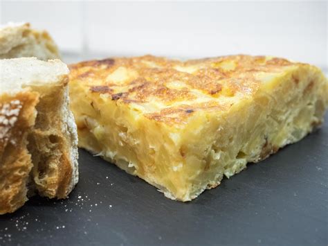 Tortilla De Patata Con Cebolla O Sin Cebolla That S The Question