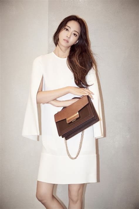 Han Ye Seul Renews Contract With Key East Entertainment
