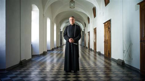 Sexualisierte Gewalt Staatsanwaltschaft Stellt Verfahren Gegen Abt Scarcella Ein