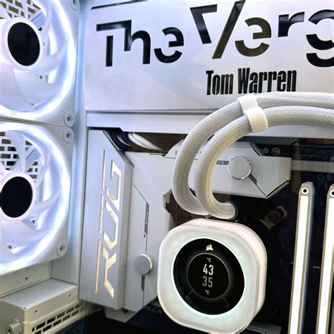 Logitechs 80 Supercapacitor Gaming Mouse Is The Most Versatile Its Ever Made The Verge