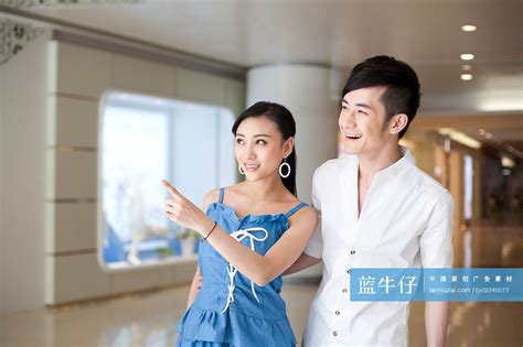 时尚青年购物 蓝牛仔影像 中国原创广告影像素材